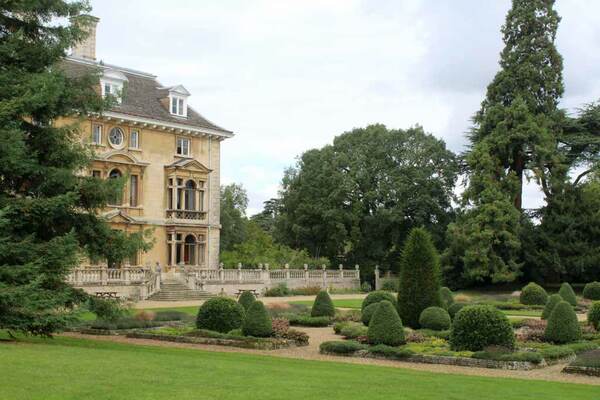 Thorpe Hall Garden